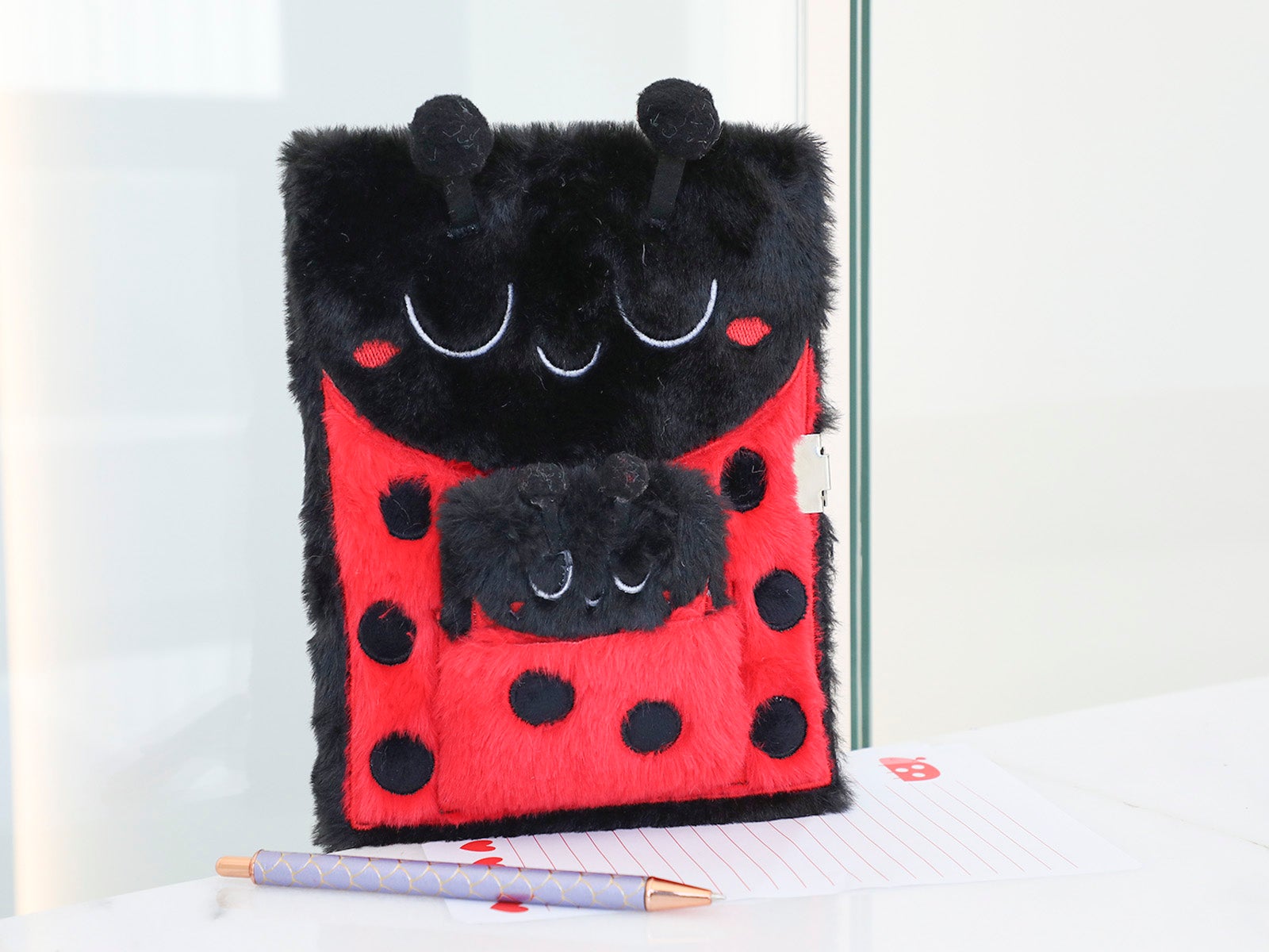 Double ladybug furry notebook | Ale-Hop
